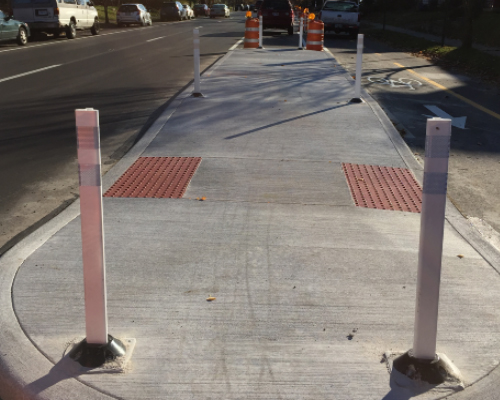 Wl Markers Snowplowable Raised Pavement Markers In Roads Snowplowable